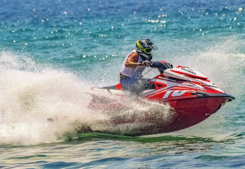 Jet Ski in Goa - Today’s offer Rs.449 ( 26 % off)